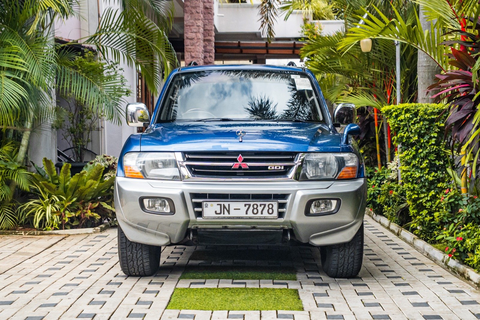 Mitsubishi Montero GDI Exceed | Siva's Car Sales
